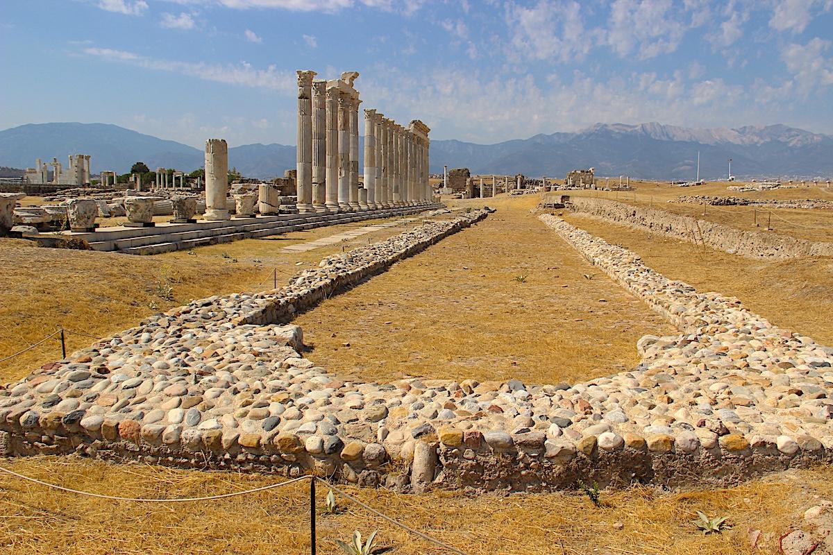 Laodicea (ad Lycum) Ancient City - LikeCesme