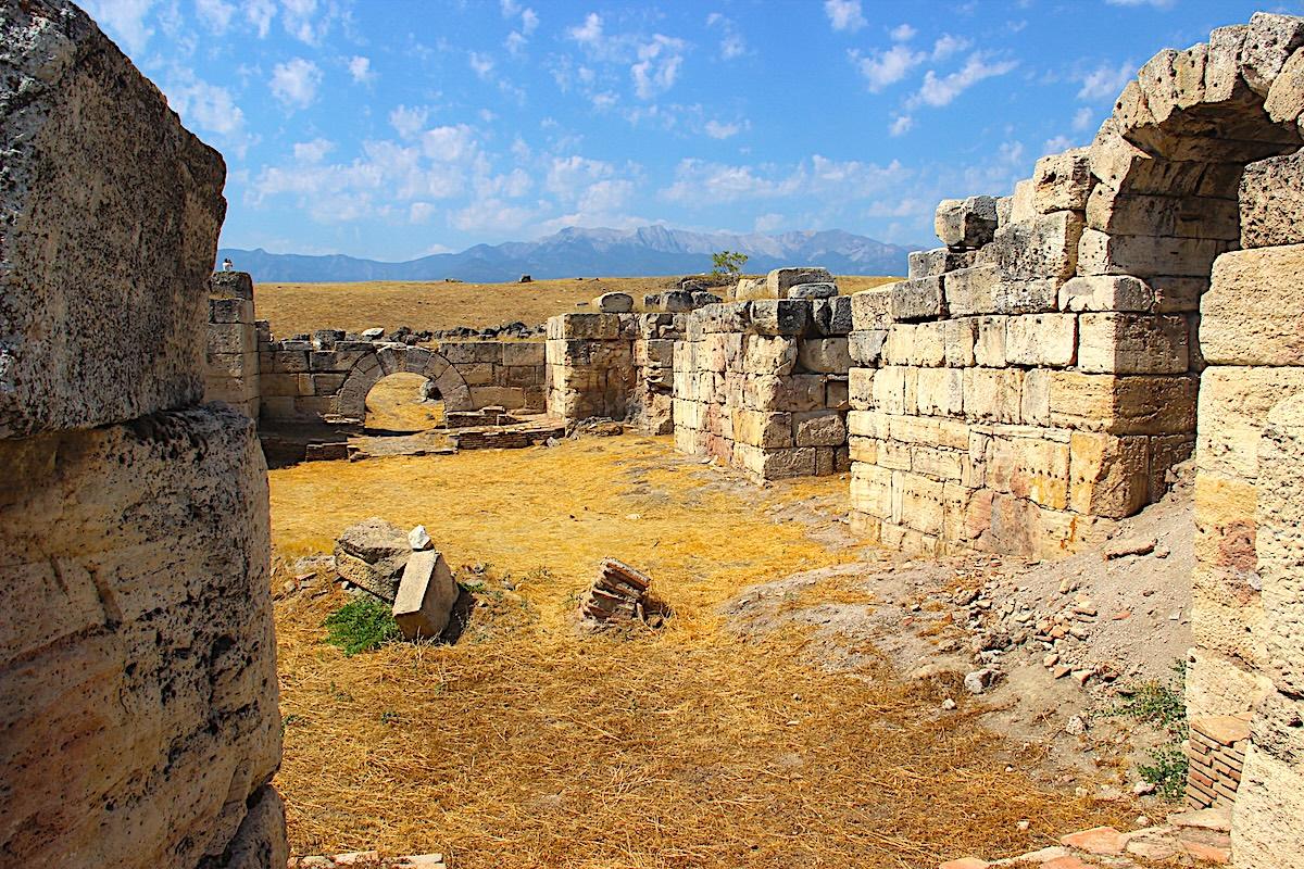 Laodicea (ad Lycum) Ancient City - LikeCesme